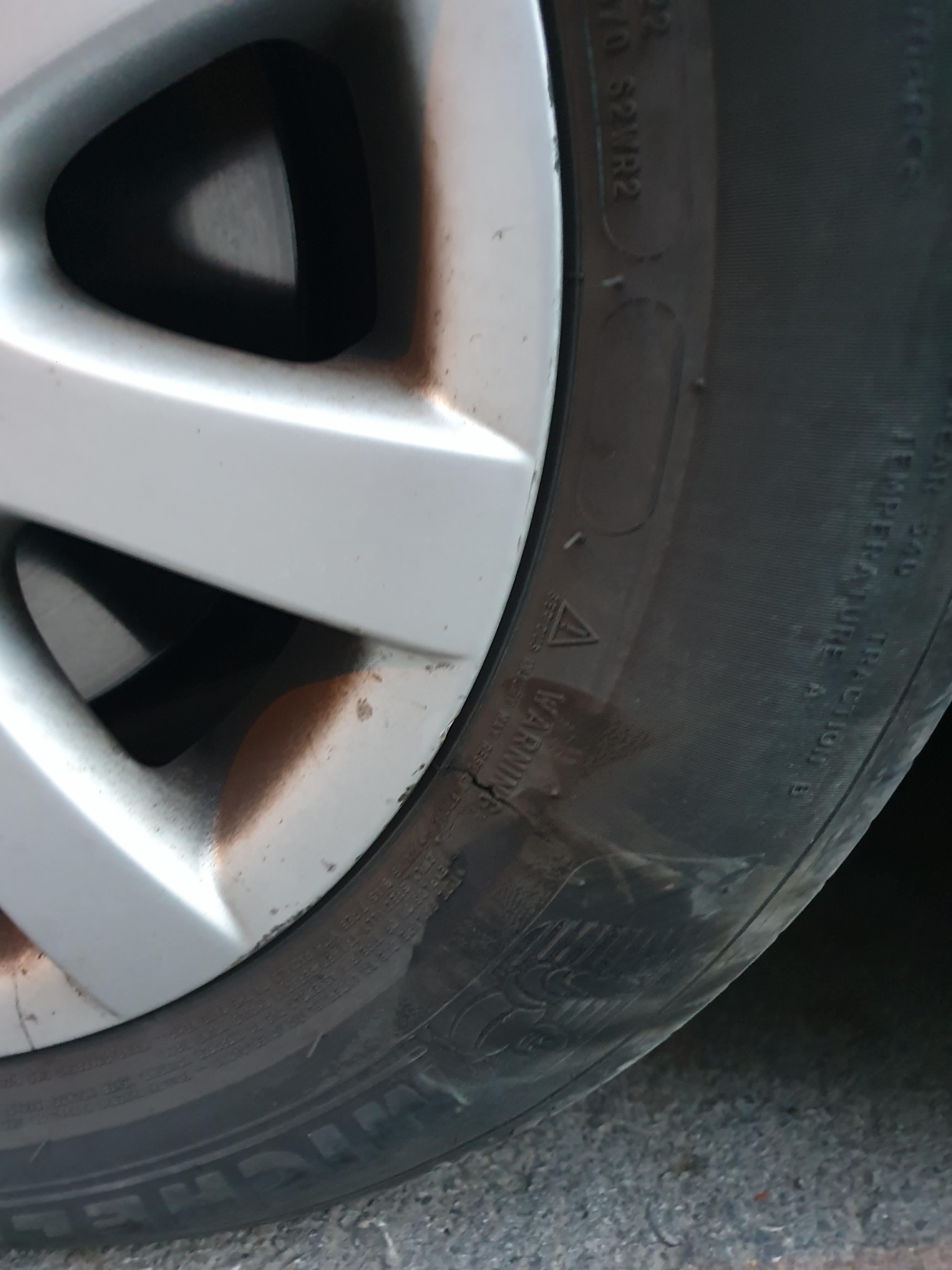 LASTİK YUZEYI YARILDI | DonanımHaber Forum